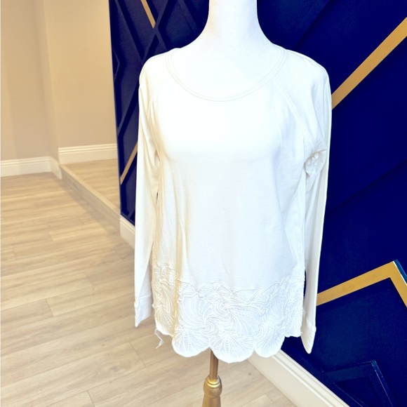 Lilly Pulitzer | Sweaters | Crisp White Lilly Pulitzer Crewneck | Poshmark